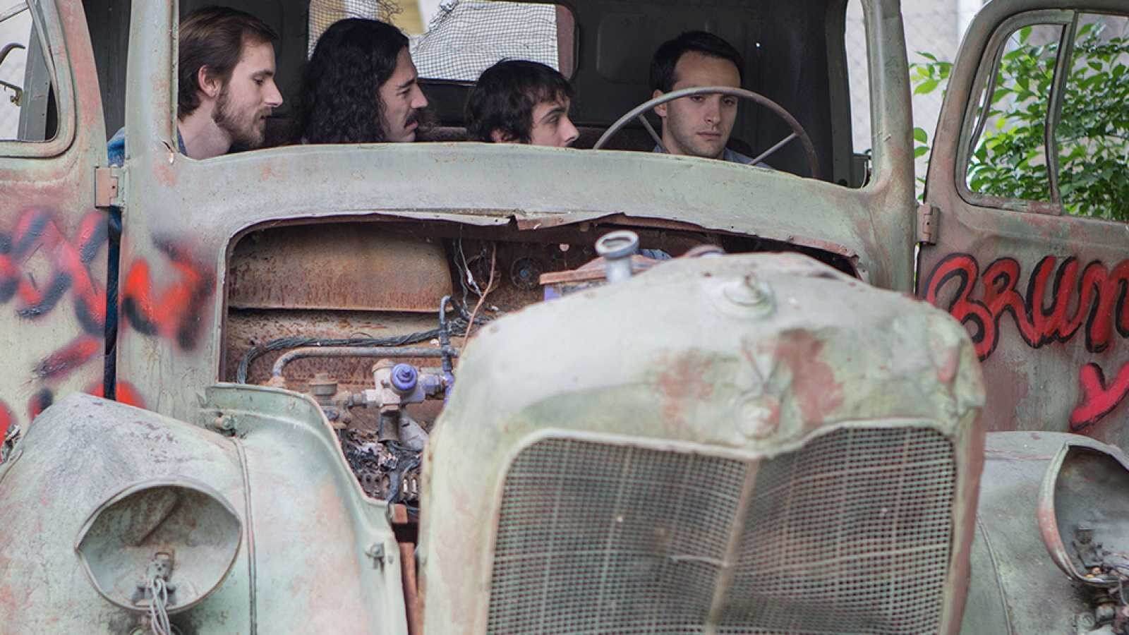 Fotografiando vehículos en la noche - El camión de "Cuéntame"